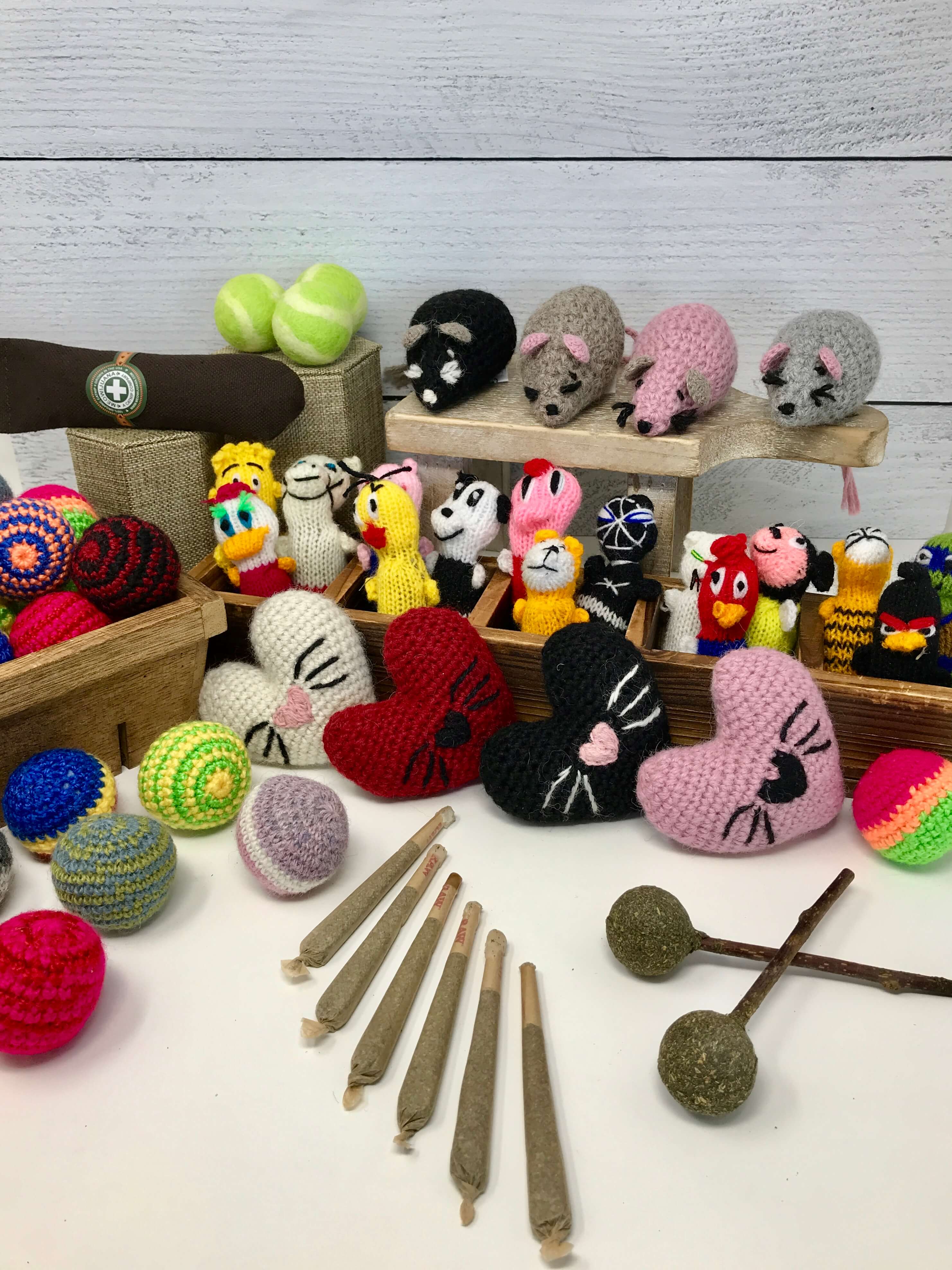 Buy Toys for Cats Online | Meow Mini Mart